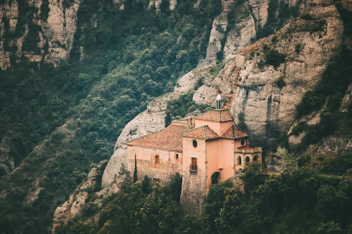 Santa Cova de Montserrat - Montserrat Monastery Website